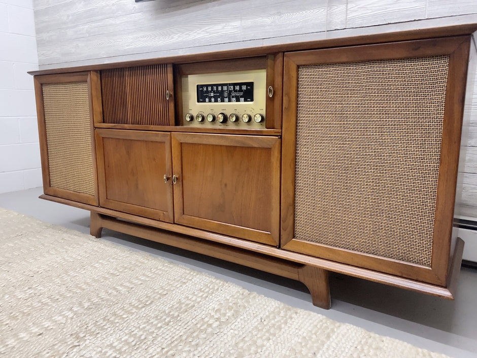 Record Players | Consoles The Vintedge Co.
