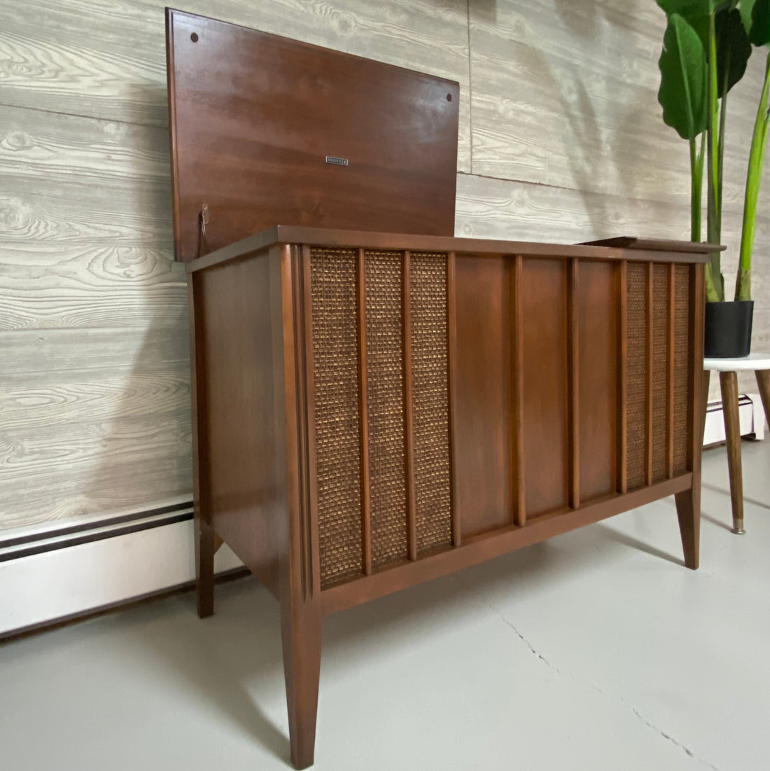 **SOLD OUT** ZENITH 60s Vintage Stereo Console Record... – The Vintedge Co.